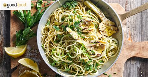 10 Easy Recipes With Less Than 10 Ingredients To Cook This Week