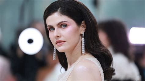 Alexandra Daddario Poses Naked On Instagram See The Photos