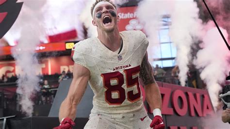 Closing In On Nfl History Trey Mcbride Named To Pro Bowl Games Roster