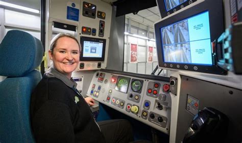 Thameslink Recruiting Women Train Drivers With £63k Salary Uk News Uk