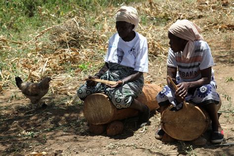 Kamba People Intelligent Brave Skillful Craft Men Drumming And