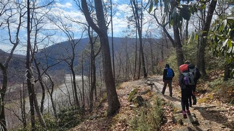 Hiking The Mount Minsi Trail At Delaware Water Gap National Recreation