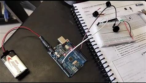 Practica 6 Nota Musical De Buzzer Con Arduino