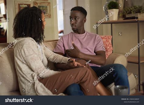 89 165 Young Black Couple Deep Conversation Royalty Free Images Stock