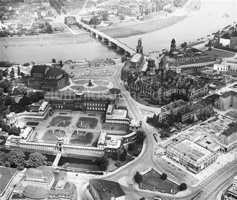 Luftaufnahme Dresden Palais Des Schloss Zwinger Mit Der