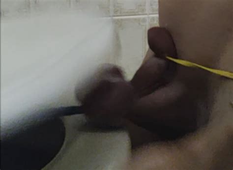 用马桶座砸我的球 Xhamster