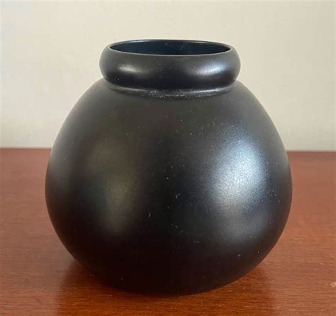 Frans Van Katwijk Matzwart Platelen Vaasje Uitvoering Plateelfabriek