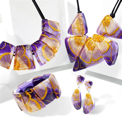 Prim Flora Style And Grace