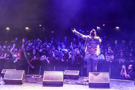 Meet Eliza Javaheri Canvasrebel Magazine