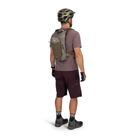 Osprey Berm 8 With Reservoir Pediment Grey Dust Print Outdoor