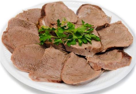 Как вкусно приготовить говяжий язык - простой рецепт