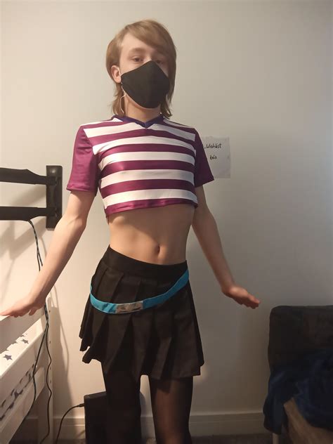 I Love How Much This Cosplay Shows Off My Midriff