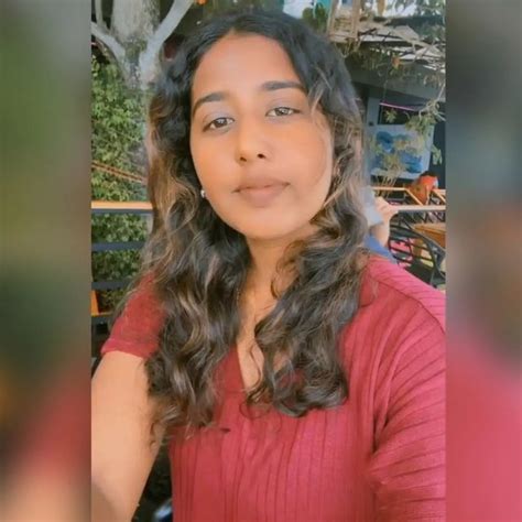 Aarthy🦄 Aarthysathishkumar • Threads Say More