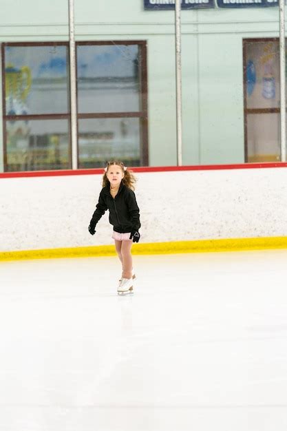 Figure Skating Premium Photo