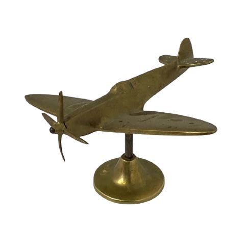 Beeldje Brons Bronskleurig Bij Reliving