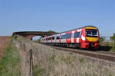 Review 170 Minutes On A Crowded Class 170 Reviews