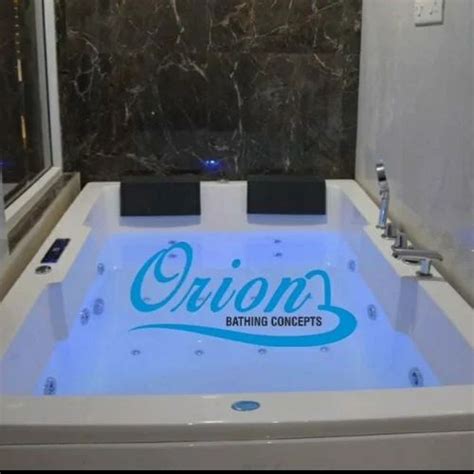 Acrylic Jacuzzi Massage Bathtub At ₹ 65000 In New Delhi Id 2855805551548