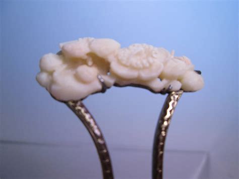 【江月】アンティーク・彫金細工 本珊瑚 花彫刻のかんざし 10g かんざし