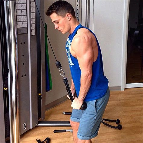 Green Arrow Training Colton Haynes  Colton Haynes Buzz Men
