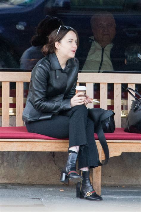 Dakota Johnson Dakota Johnson Dakota Johnson Smoking Dakota