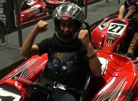 Twilighters Cullen Black Booboo En Carrera De Go Karts K1 Speed