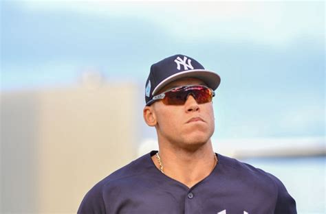 Yankees Aaron Judge Dealing With A Sore Right Shoulder To Start The Spring
