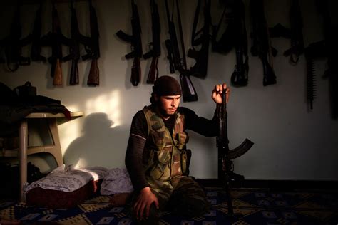 Portrait Of A Syrian Rebel [os][3888x2592] Humanporn