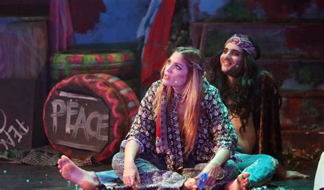 Ίαν Στρατής «Τα συναισθήματα είναι μοναδικά Δεν θα τα ξαναζήσουμε