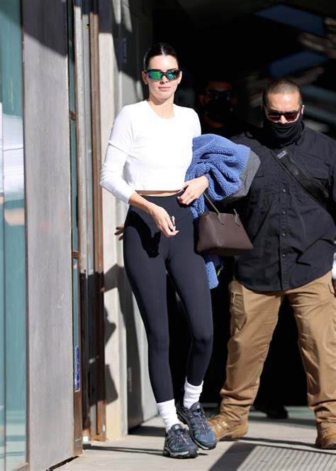 Kendall Jenner Sexy Cameltoe Hot Celebs Home