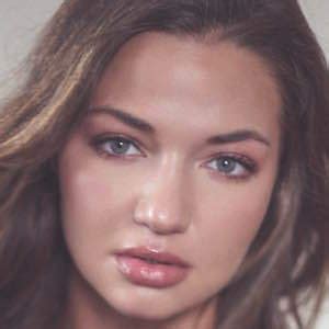 Erika Costell Model Age Birthday Bio Facts Family Net Worth Height More Allfamous Org