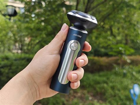 好用的剃须刀怎么选？这6款男士剃须刀，让早晨刮胡变享受！ 哔哩哔哩