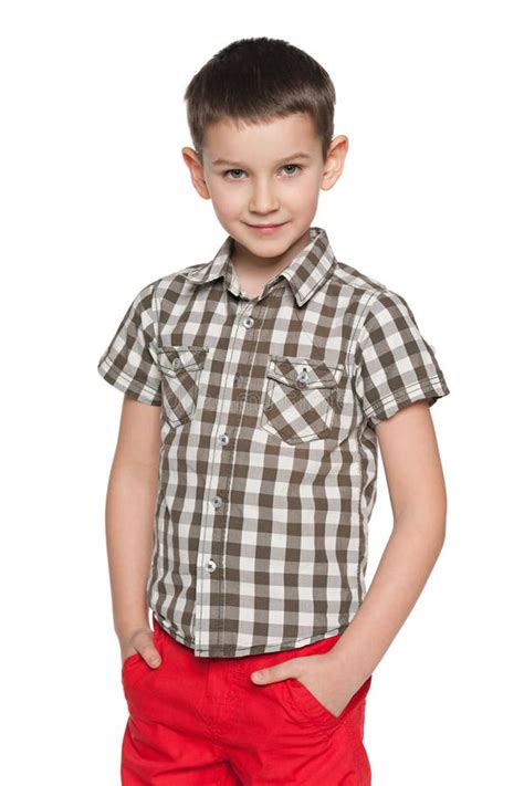 Leuke Jonge Jongen Op De Witte Achtergrond Stock Afbeelding Image Of Portret Genoegen 39350395