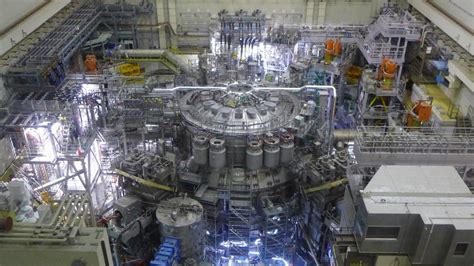 The Worlds Largest Experimental Tokamak Fusion Reactor Is Online Popular Science