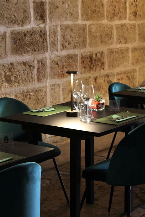 Mo Food And Drink Bari