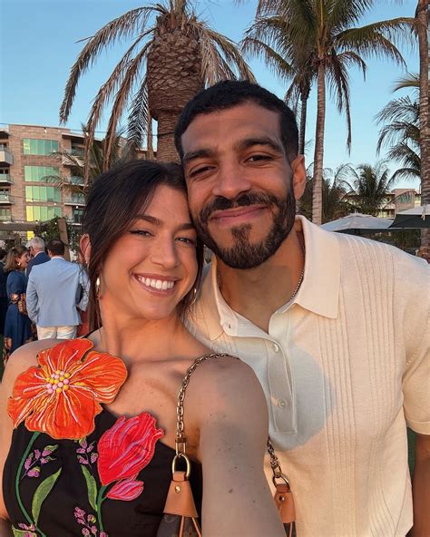 Taylor Swifts Cats Net Worth Olivia Benson Meredith Grey Fortune Life And Style