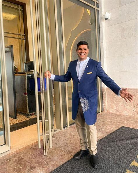 St Regis Doha Emile Rassam Image Clothes Doha How To Wear