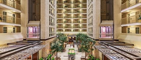 Hilton Anatole Dallas Hotel Reviews Rooms And Prices