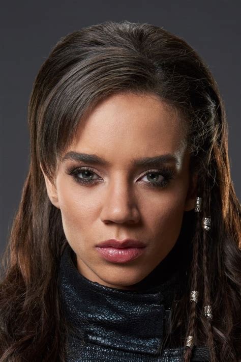 Hannah John Kamen Wiki Biography Age Gallery Spouse And More