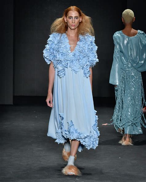 Renata Buzzo São Paulo Fashion Week Sintonia