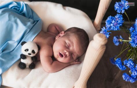 How To Get Newborns To Sleep In A Bassinet