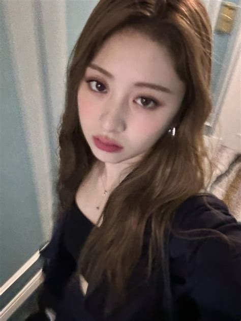 Yunjin On Twitter Girl Girl Icons I Love Girls