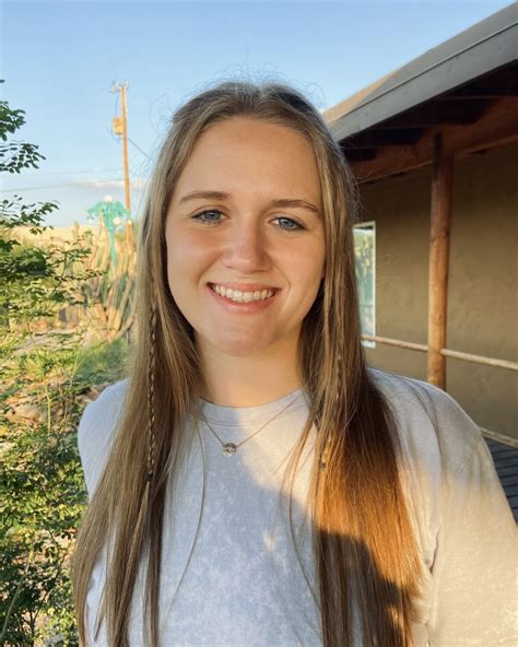 Halle Beck Crozier Research Group