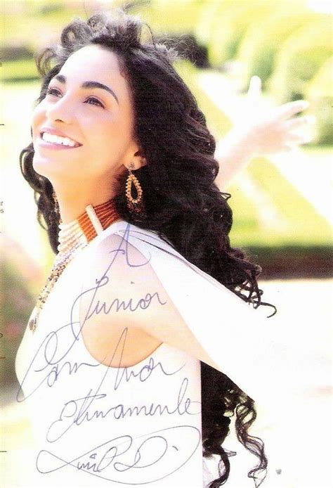 Liriel Domiciano Cantora Lirica Pop Cantora Pop Lirica Liriel Domiciano