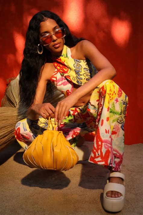 6 Of The Biggest Bag Trends From The Spring 2023 Runways Fashion Show