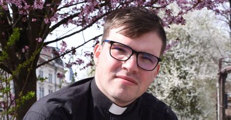 Tadej Ložar Pomembno Je Da Smo Tudi Kristjani Prisotni Na Družbenih Omrežjih Družina Vsak