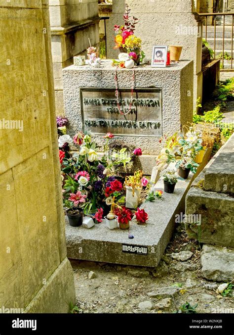 Jim Morrison Grave 1971