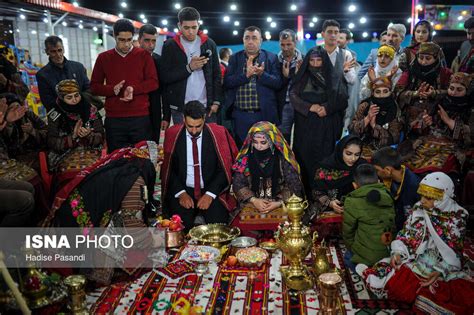 همشهری آنلاین تصاویر جالب از مراسم حنابندان کرمانجی‌ها پوشش خاص زنان را ببینید