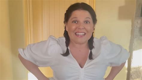 Amy Duggar Defies Uncle Jim Bobs Rules As She Shares Photo Of Herself Nude In The Bathtub At
