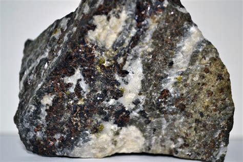 Pyrite De Roche Fer Photo Stock Image Du Cristal Quartz 24343130