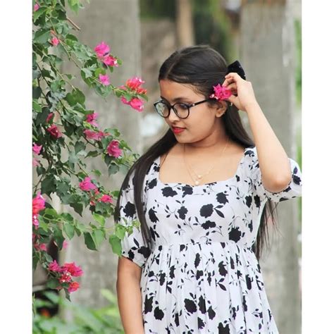 🦋মধুস্মিতা চহৰীয়া🦋 Munu508 • Threads Say More